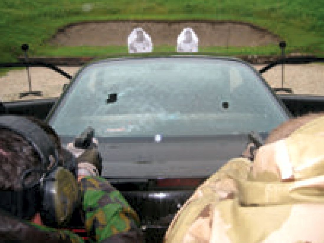 Tácticas de Combate desde el Coche. Sobrevivir a una Emboscada. Por Max ...